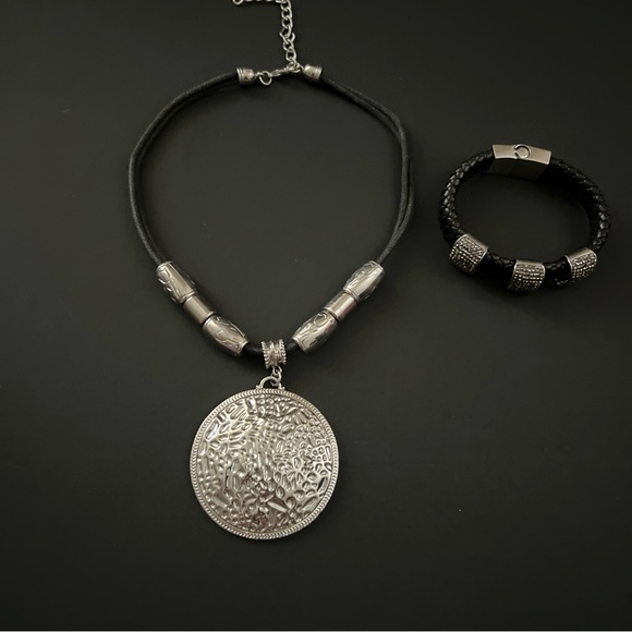 unbranded | Jewelry | Silver And Black Medallion Necklace With ...